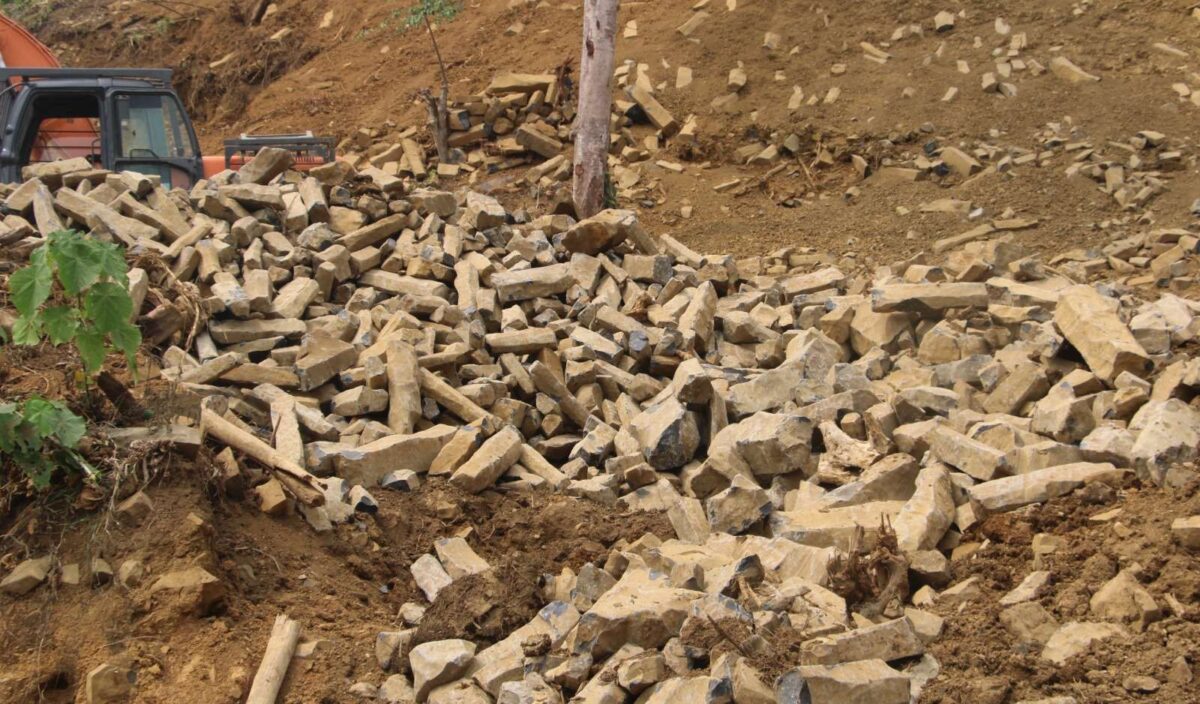 Penetapan sebagai Cagar Budaya Tidak Tepat, Batu Andesit Korong ...