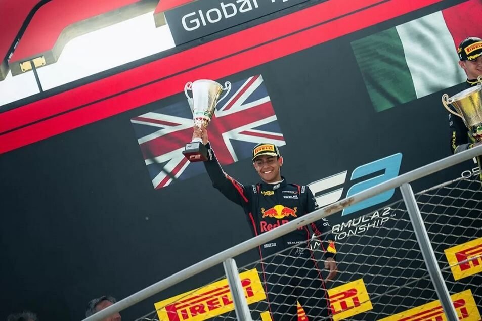 Arvid Lindblad jadi Sensasi Baru, Siap Naik Kelas ke F1 Bersama Racing ...