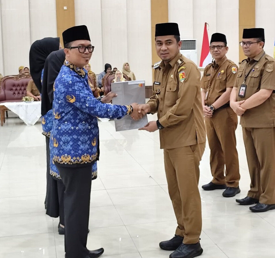 187 PPPK Kota Solok Formasi Tahun 2024 Terima SK, Ramadhani: Wajib Patuhi Ketentuan dan ...